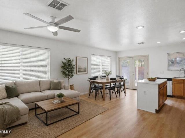 2901 W IRMA Lane