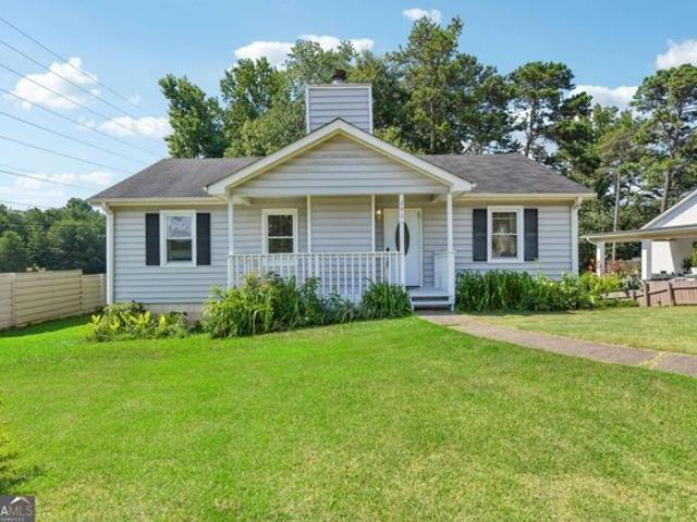 2901 Waterford Dr, Gainesville, GA 30504