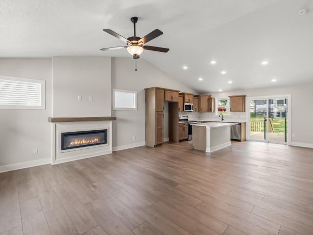 2902 NW Reinhart Drive