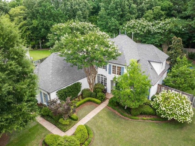2902 bentwood oak dr