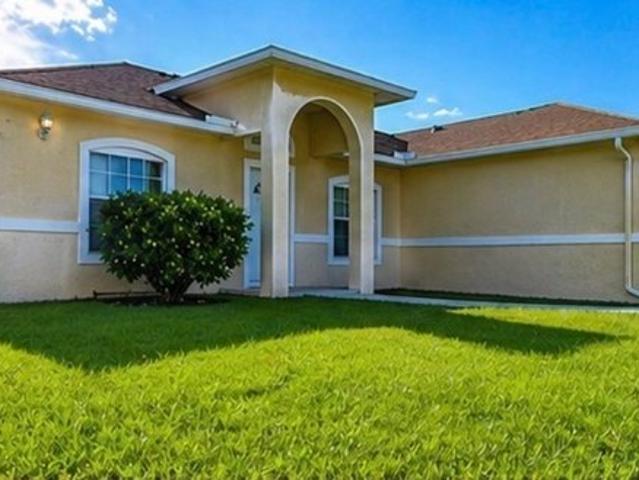 2902 Colin Ave S, Lehigh Acres, FL 33976