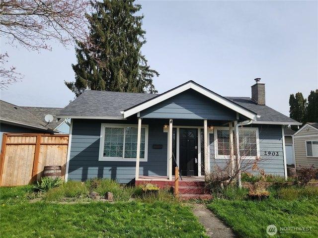 2902 Dover St, Longview, WA 98632
