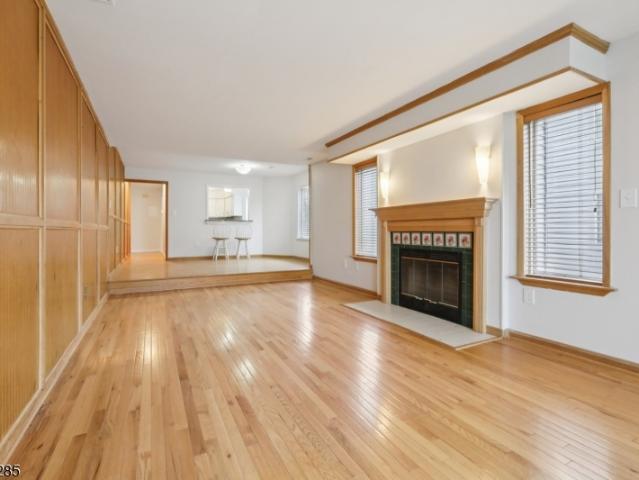 2902 Jesse Way