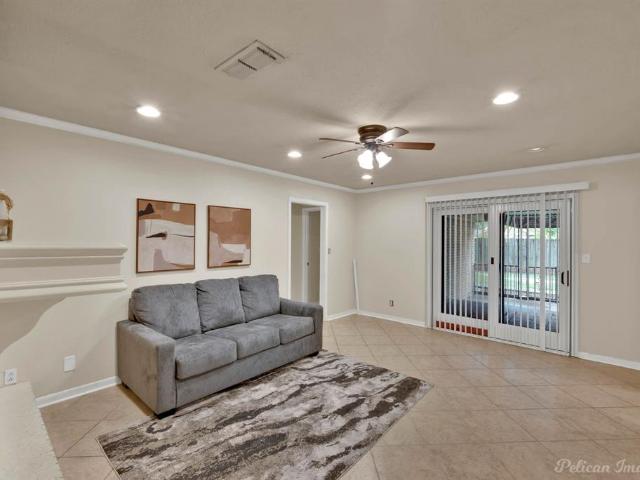2902 Jonathan Lane