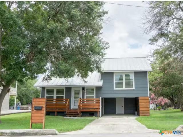 2902 KATY ST, NEW BRAUNFELS, TX 78130 Single Family Residence.