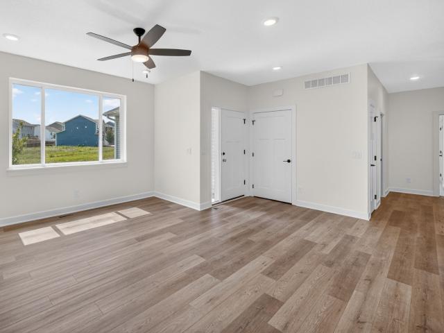 2902 Prairieside Place