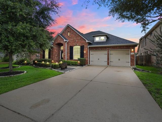 2902 Red Maple Dr, Katy, TX 77494