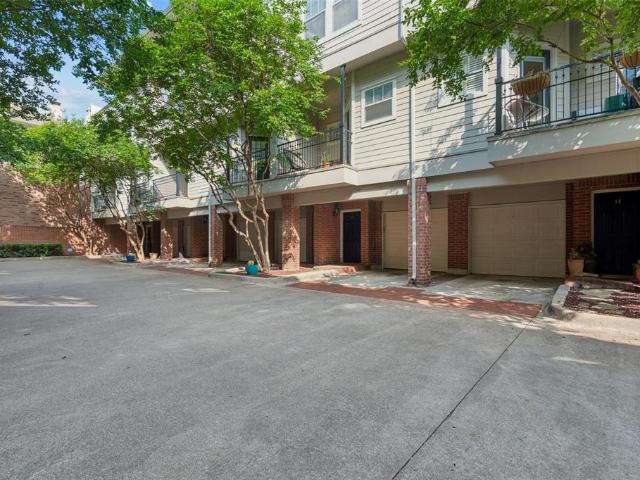 2902 State Street # 13