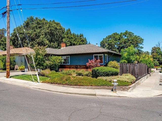 2902 Sunrise Dr, Napa, CA 94558