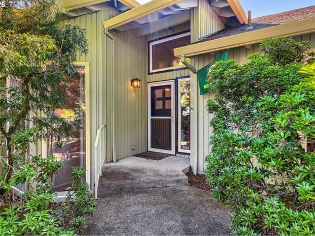2902 SW Orchard Hill Pl, Lake Oswego, OR 97035