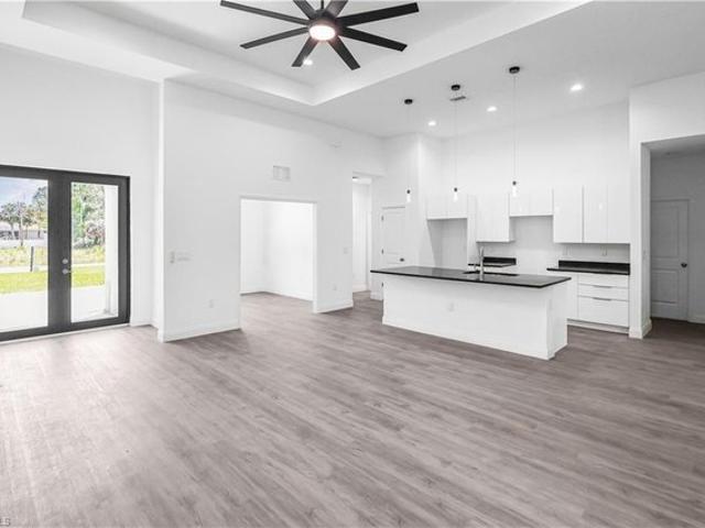 2902 11th St W, Lehigh Acres, FL 33971