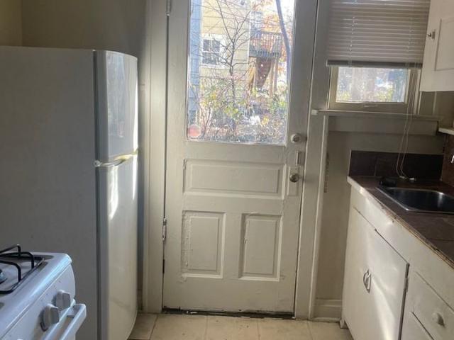 2902 2904 N High St Studio Apartment for Rent at 2902 N High St, Columbus, OH 43202
