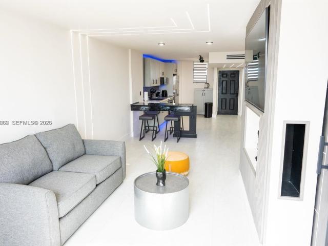 2903 N Miami Beach Blvd, Unit 903, North Miami Beach, FL 33160 | MLS #A11989