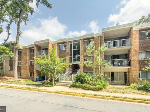 2903 Charing Cross Rd Apt 7, Falls Church, VA 22042