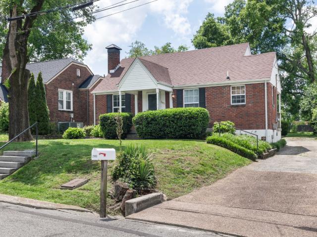 2903 Glenmeade Dr