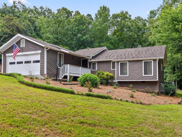 2903 Huckleberry Lane