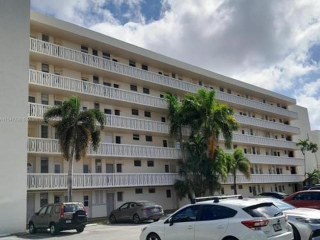 2903 Point E Dr #K409, Aventura, FL 33160