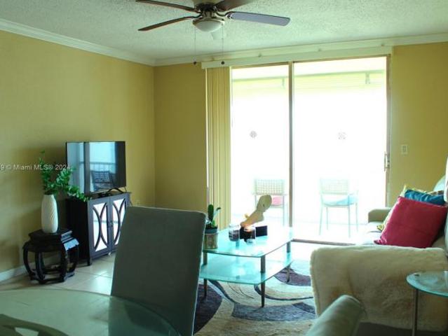 2903 Point E Dr #K606, Aventura, FL 33160