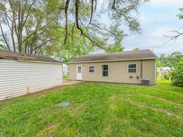 2903 Roslyn