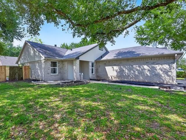 2903 Silent Dr, Sugar Land, TX 77498