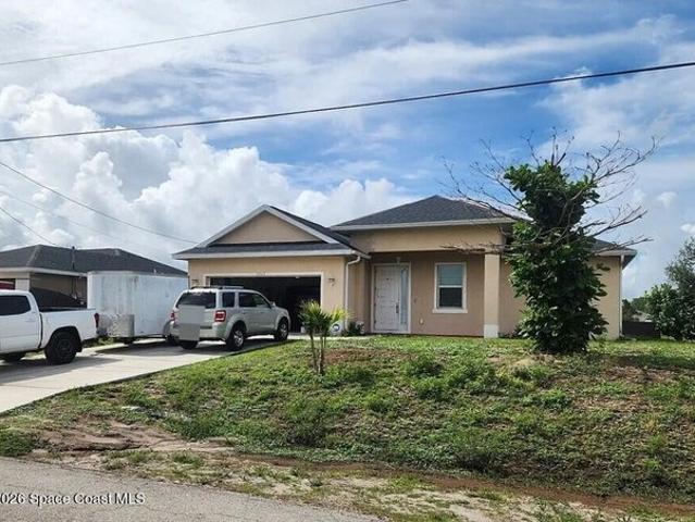 2903 26th St SW, Lehigh Acres, FL 33976