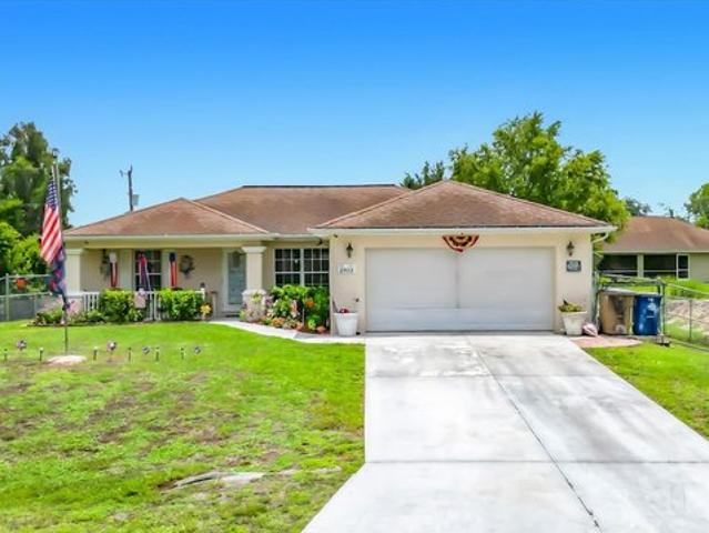 2903 38th St SW, Lehigh Acres, FL 33976