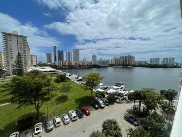 290 174th St #816, Sunny Isles Beach, FL 33160