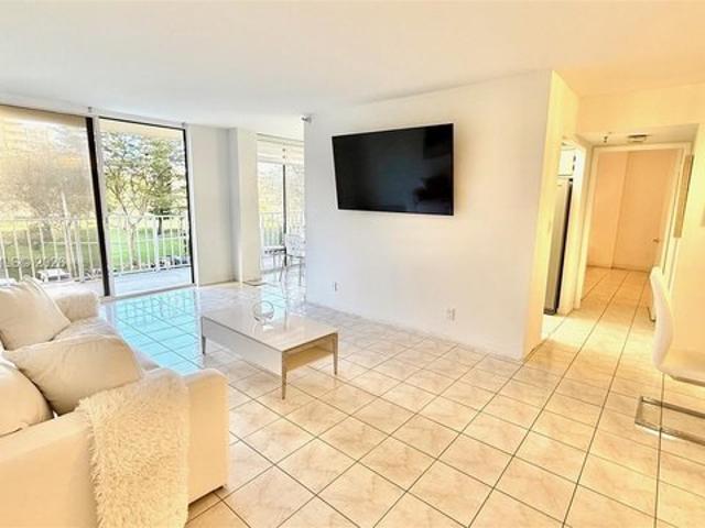 290 174th St Apt 312, Sunny Isles Beach, FL 33160