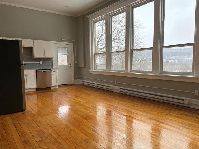 290 Chestnut Street # 8
