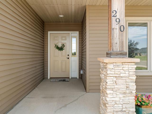 290 Acorn Place NE
