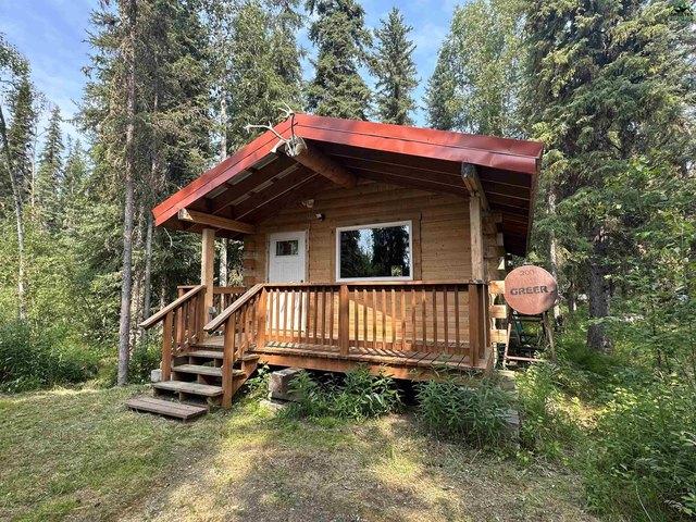 290 Beberg Ct, Fairbanks, AK 99709