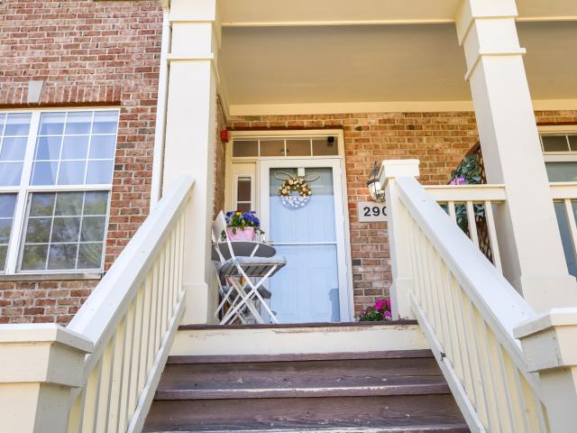 290 Broadmoor Lane