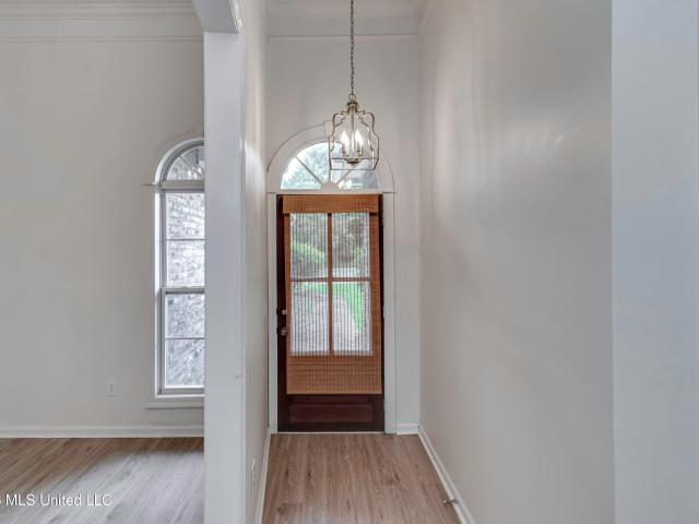290 Geneva Boulevard
