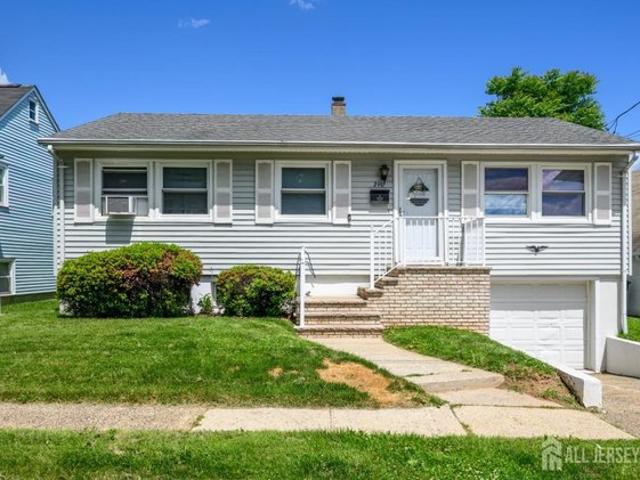 290 Grove St, Woodbridge Proper, NJ 07095