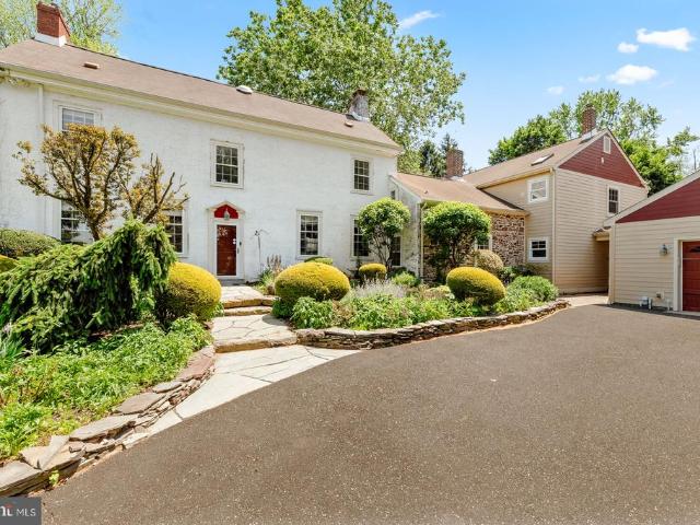 290 Foxcroft Drive