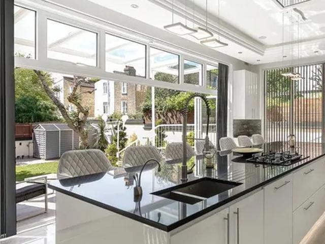 290 Fulham Palace Road, London, SW6 6HP, United Kingdom | 5 bed house for rent #137643231 | Rentberry