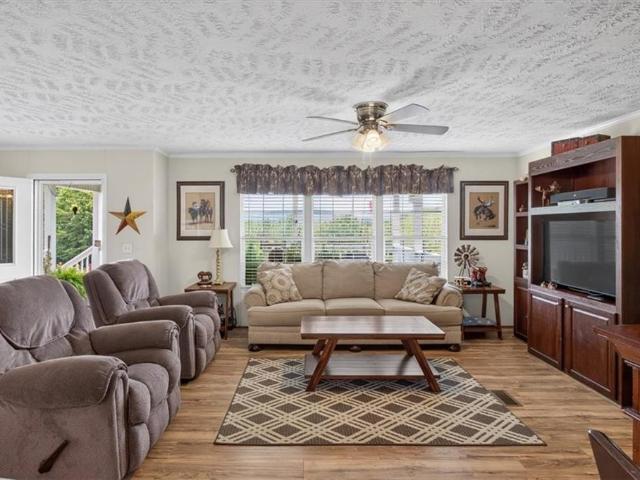 290 Knucklesville Road
