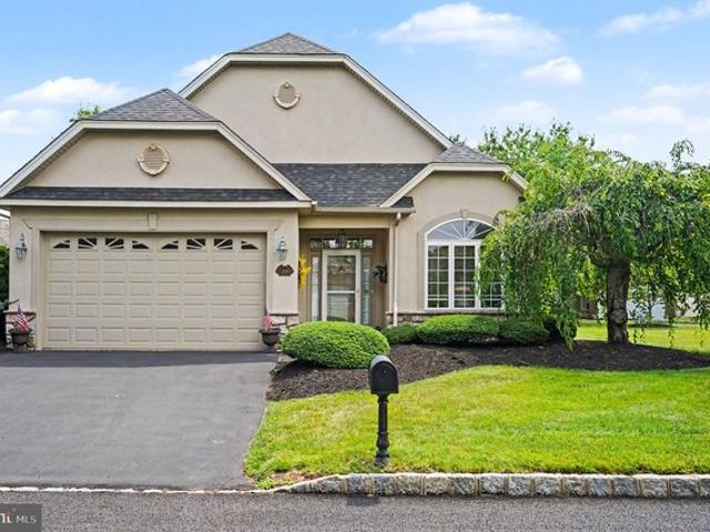 290 Kingsfield Dr, Souderton, PA 18964
