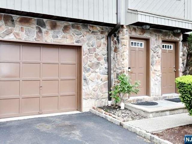 290 Hamilton Place # 4