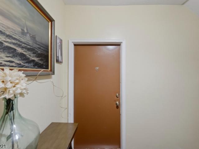 290 Ogden St