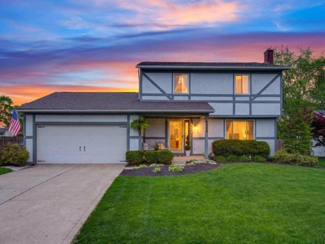 290 Old Coach Pl, Canal Winchester, OH 43110