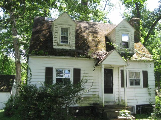 290 Lakeview Drive