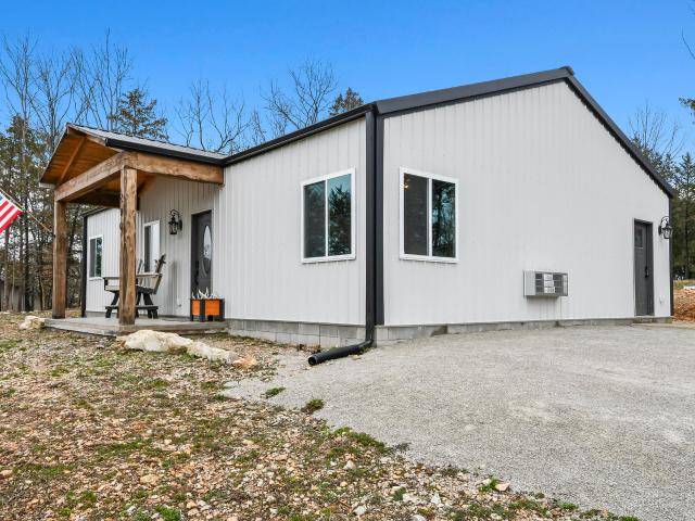 290 Mockingbird Lane