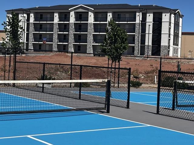 290 N Lone Rock Dr Unit 104, Hurricane, UT 84737