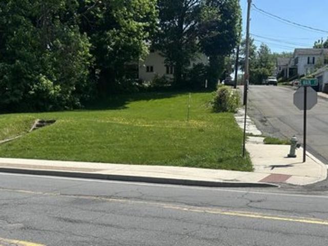 290 S Main St, Pittston, PA 18640