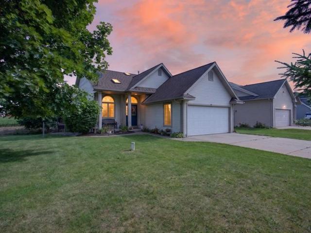 290 Somerset Dr, Cement City, MI 49233