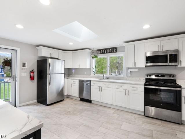 290 Schooleys Mountain Rd, Long Valley, NJ 07853 | MLS #4023