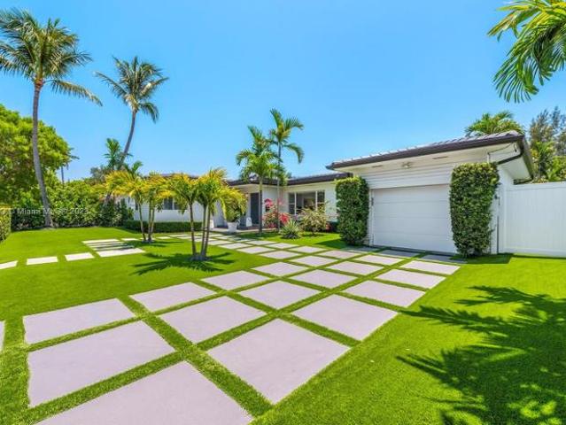 290 Shore Dr N, Miami Beach, FL 33141