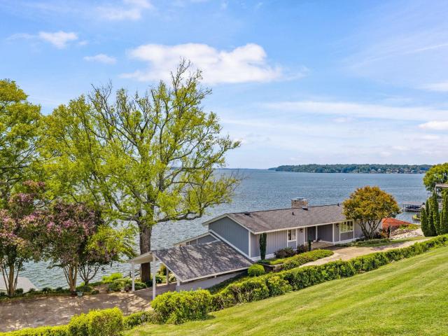 290 Sixpence Rd