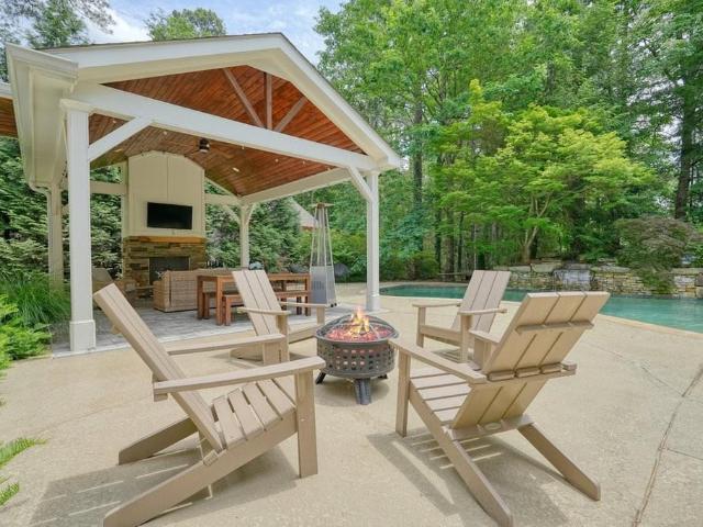 290 Plantation Way